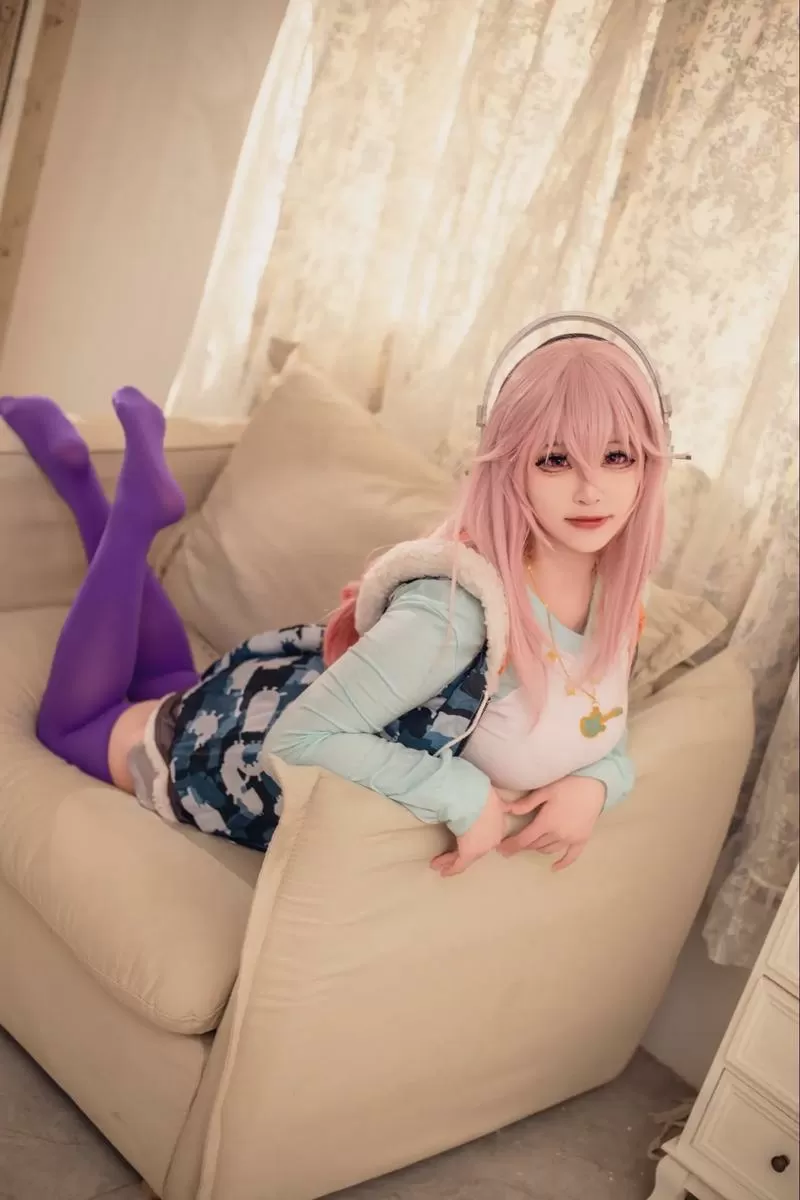 奶牛索尼子cos截图