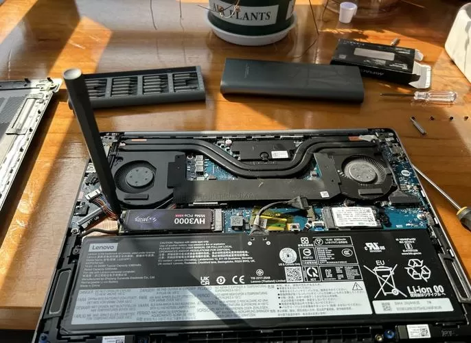 联想笔记本怎么拆后盖图标