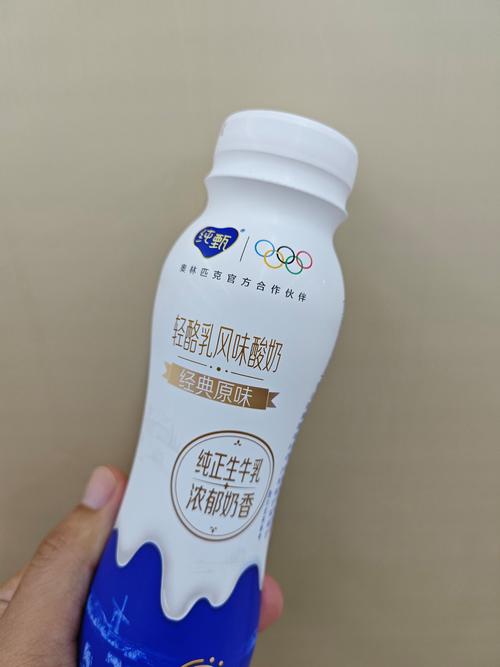 蒙牛纯甄轻酪乳风味酸奶截图