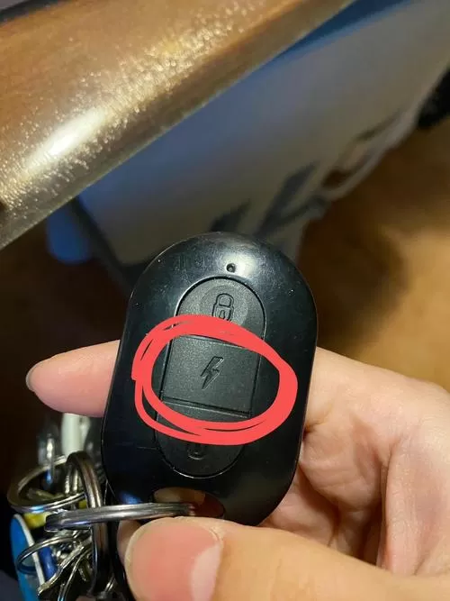 电动车钥匙那个闪电符号截图