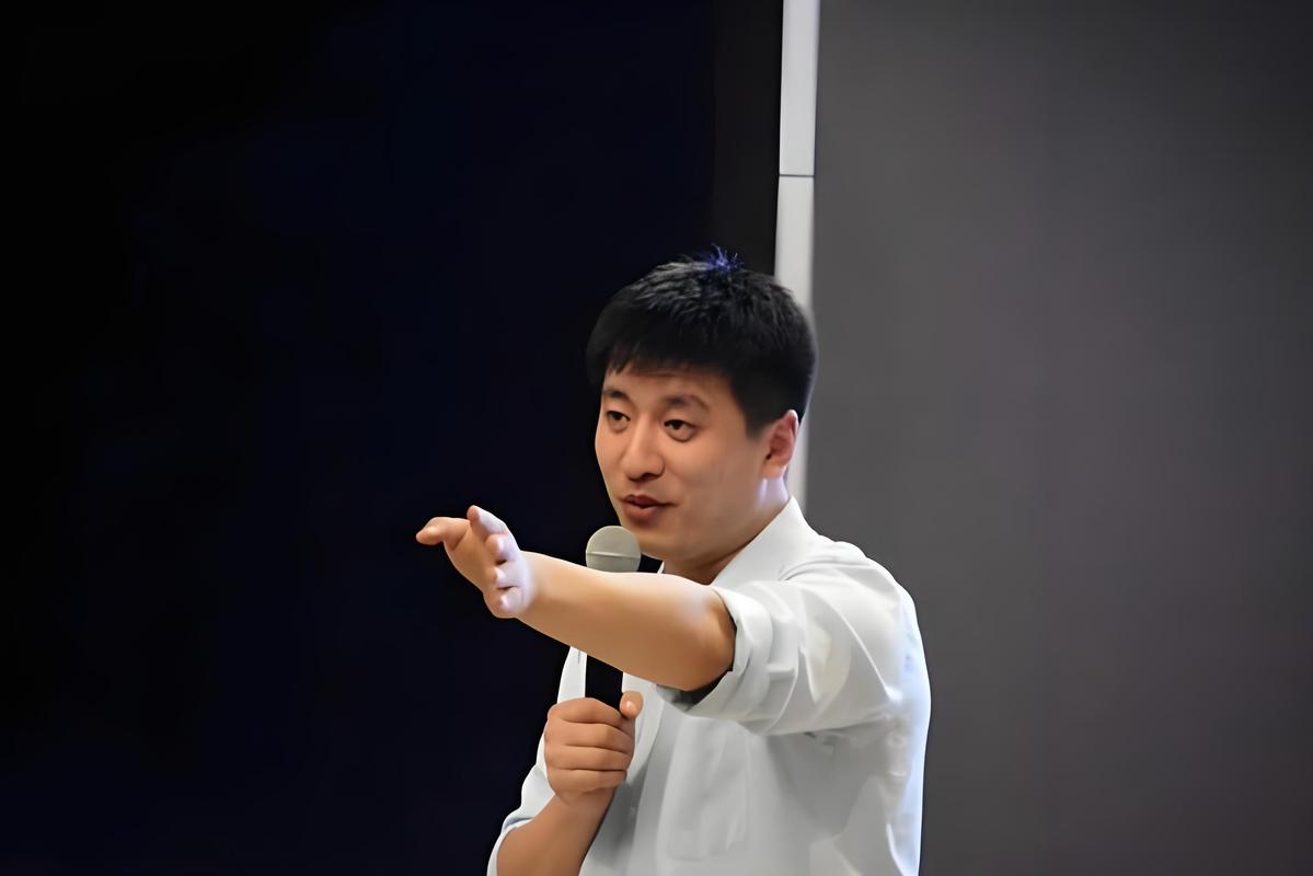 张雪峰谈国际象棋2024图标