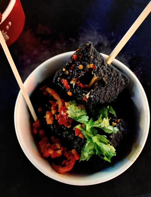 豆腐跳一跳红包版黑色老版