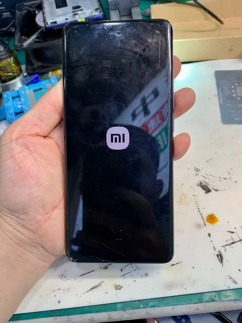 小米手机开机一直停留在开机画面截图