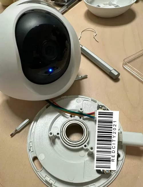萤石监控自动旋转是怎么回事