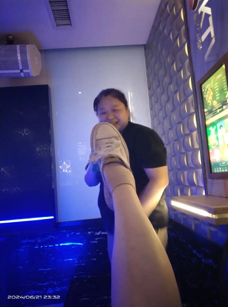 去嗨皮吧