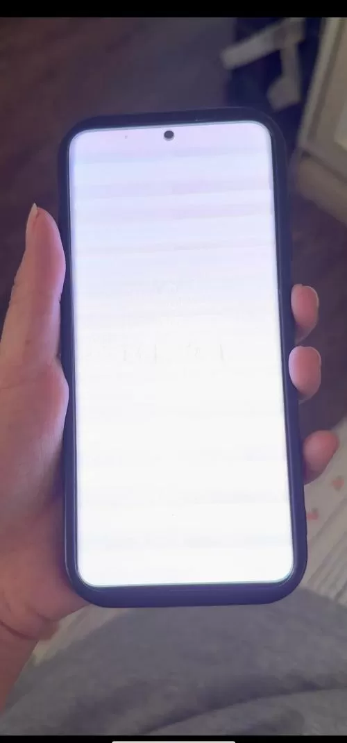 手机屏幕摔成白屏了