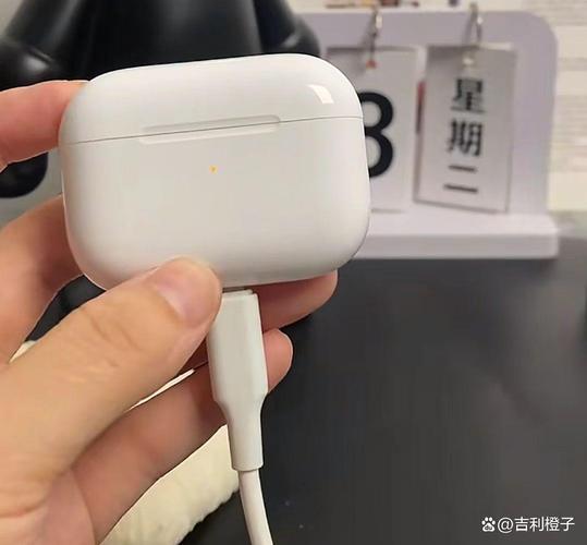 耳机充电灯亮一会就灭了图标