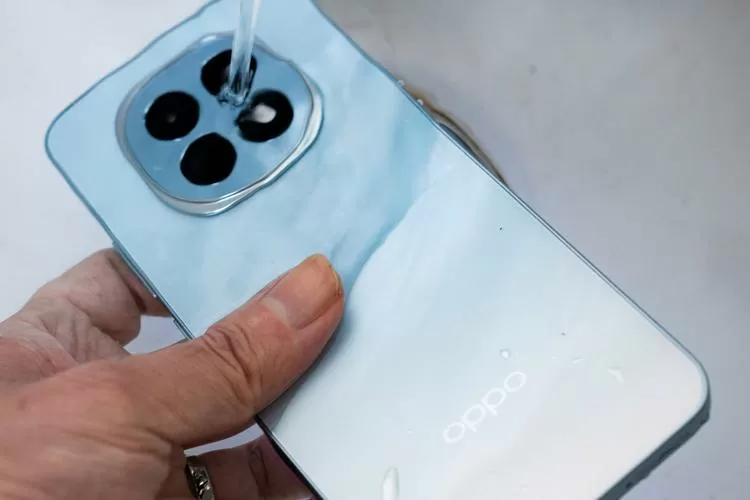 opporeno15手电筒在哪图标
