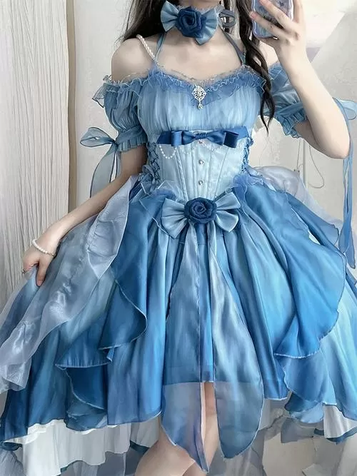 淡蓝色洛丽塔截图