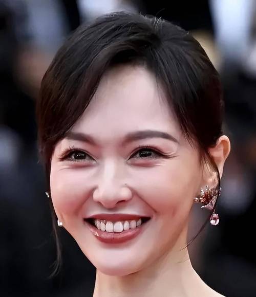 唐嫣颜值滑坡眼袋法令纹明显图标
