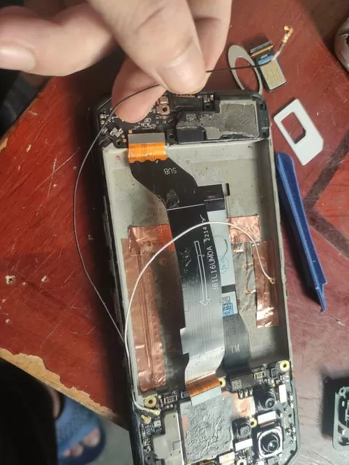 手机同轴线底座掉了图标