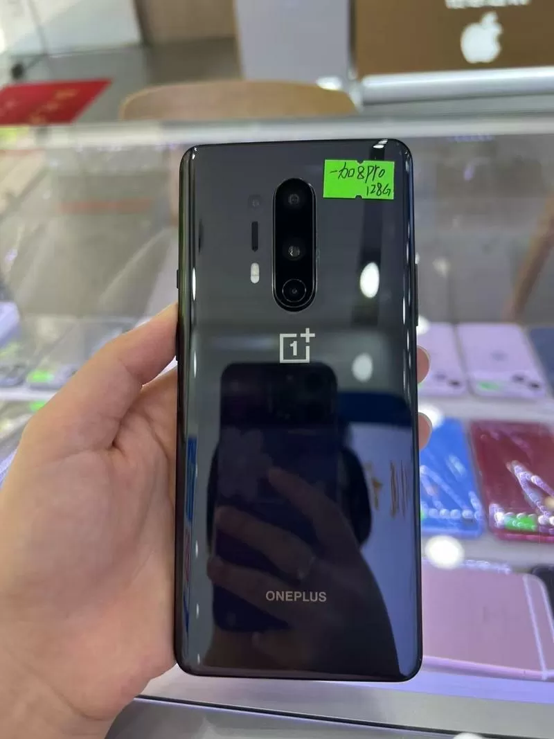 一加8pro是曲面屏吗截图