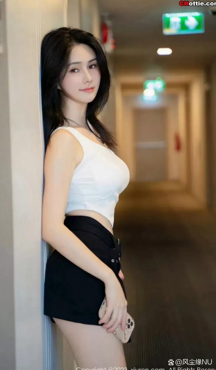 台湾网红艾希模特图标