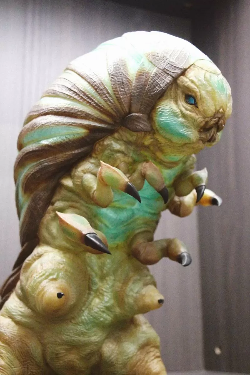魔斯拉幼虫图片