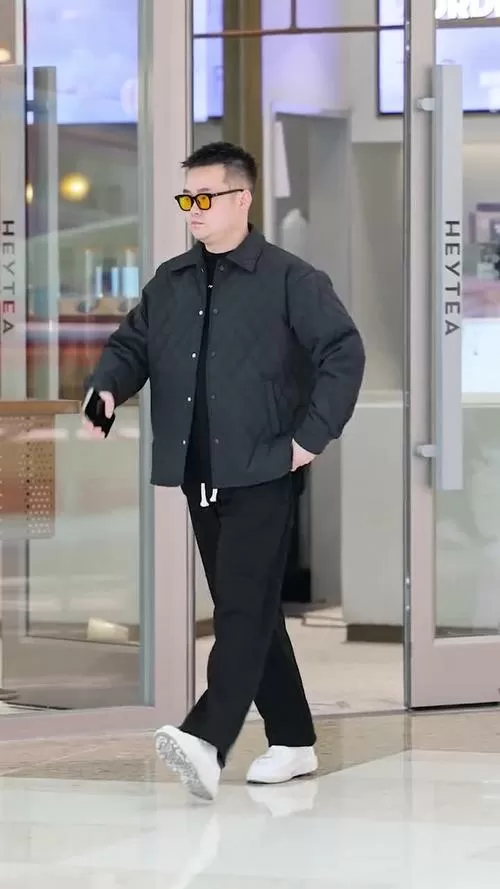 黑胖穿什么颜色好看图标