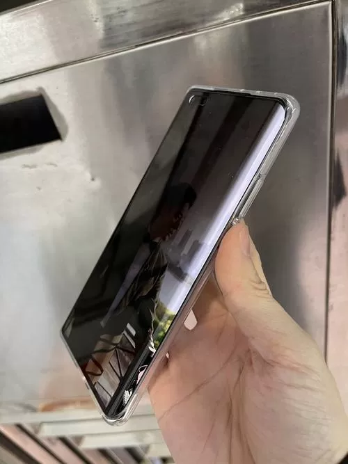 贴完钢化膜指纹用不了咋办